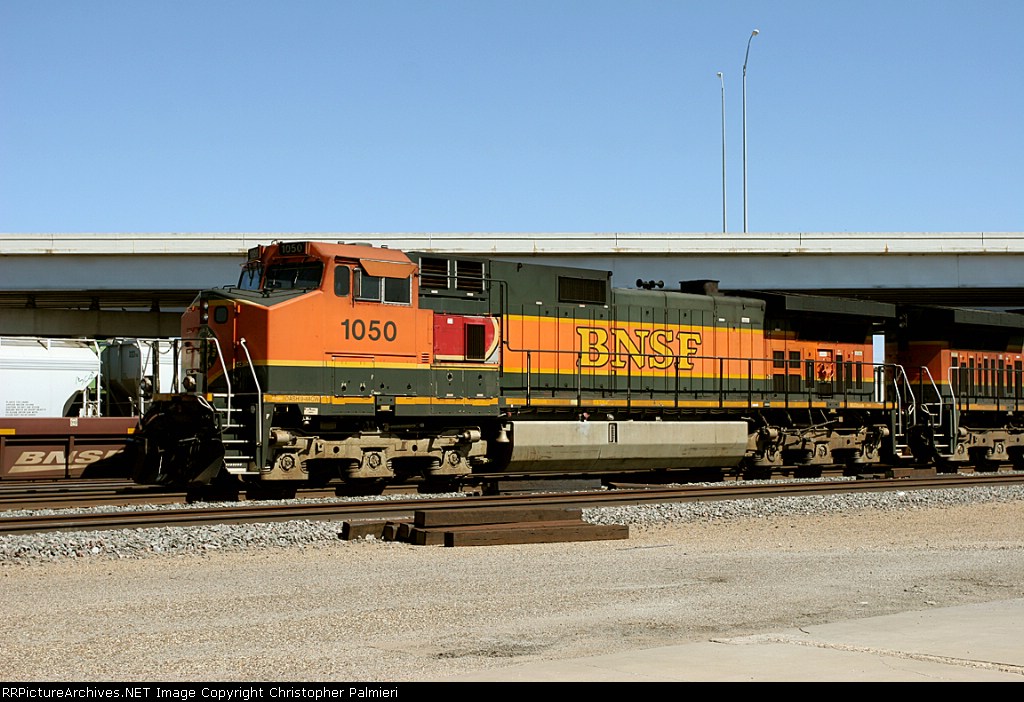 BNSF 1050